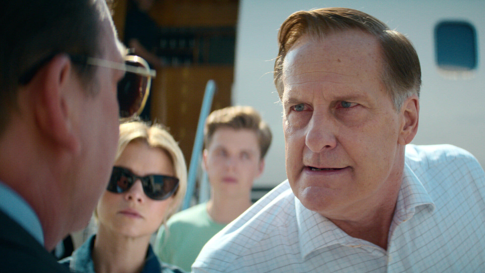 A Man in Full (S01E03): The Takedown Summary - Season 1 Episode 3 Guide