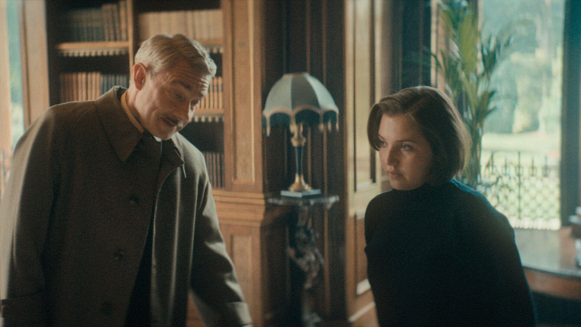 Agatha Christie's Seven Dials (S01E03): The Finger Points Summary ...