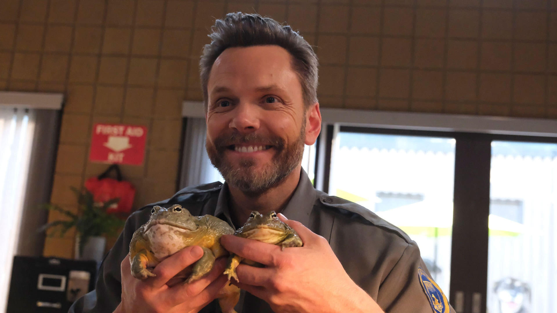 Animal Control (S02E09): Beagles and Lemurs Summary - Season 2 Episode ...