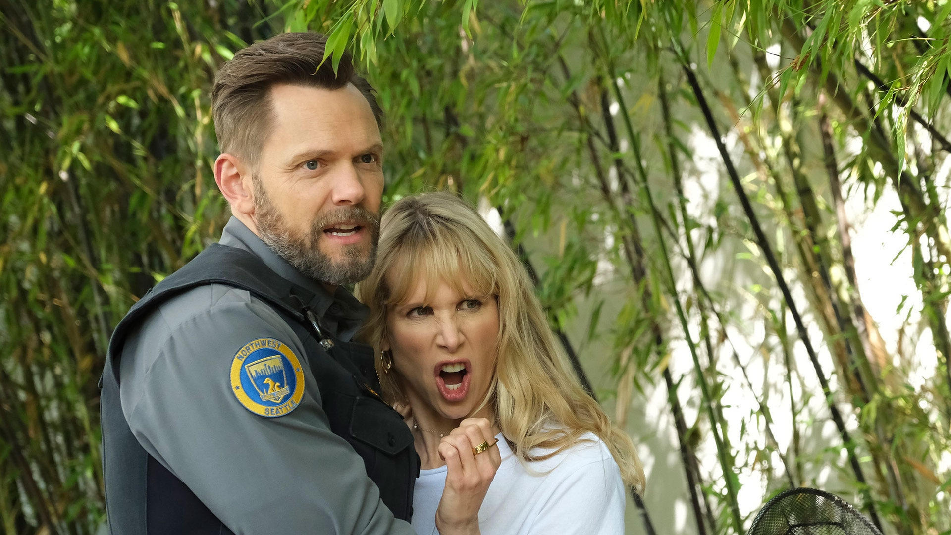 Animal Control (S03E02): Rattlers and Gators Summary - Season 3 Episode ...