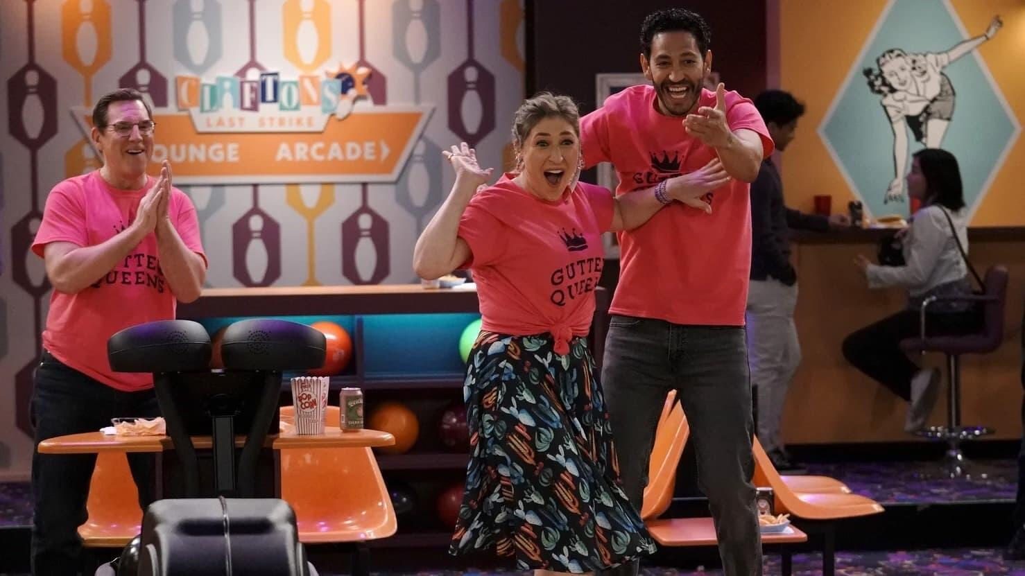 Call Me Kat (S02E13): Call Me a Kingbirdie Summary - Season 2 Episode ...