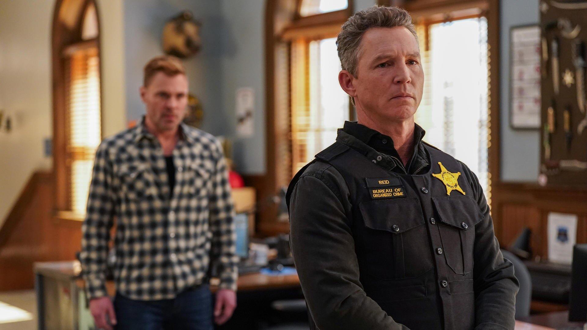 Chicago PD (S12E21): Open Casket (1) Summary - Season 12 Episode 21 Guide