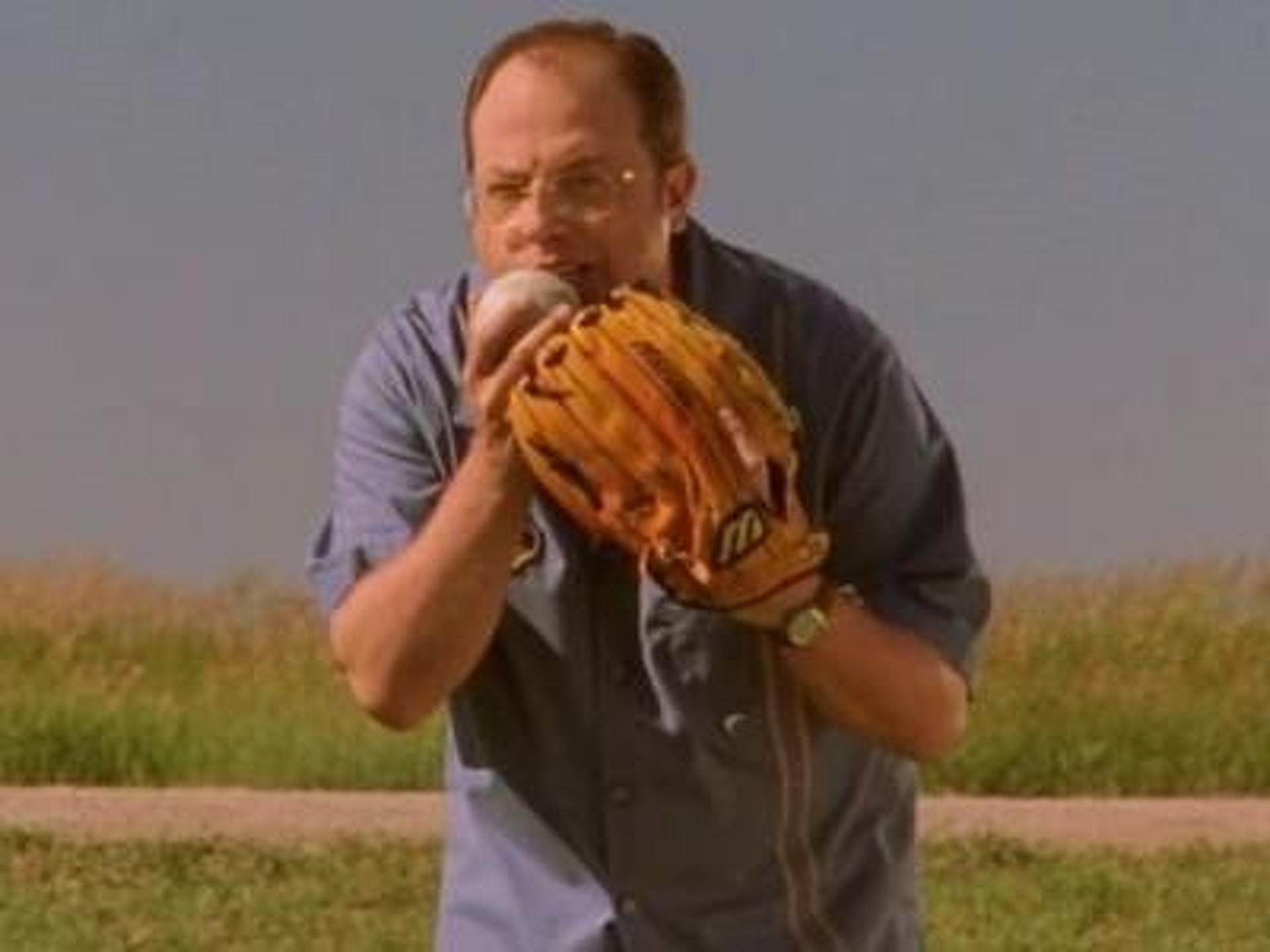Corner Gas (S02E17): Slow Pitch Summary - Season 2 Episode 17 Guide