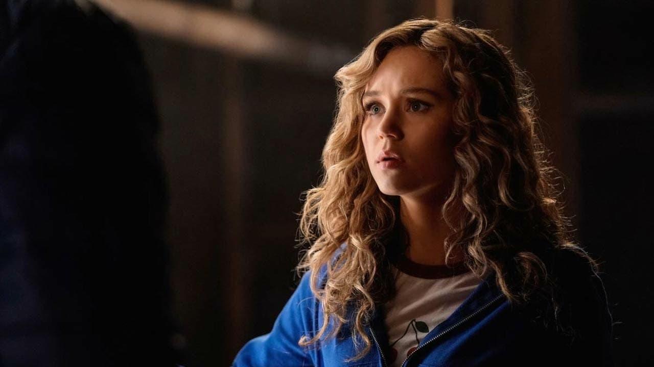 DC's Stargirl (S01E01): Pilot Summary - Season 1 Episode 1 Guide