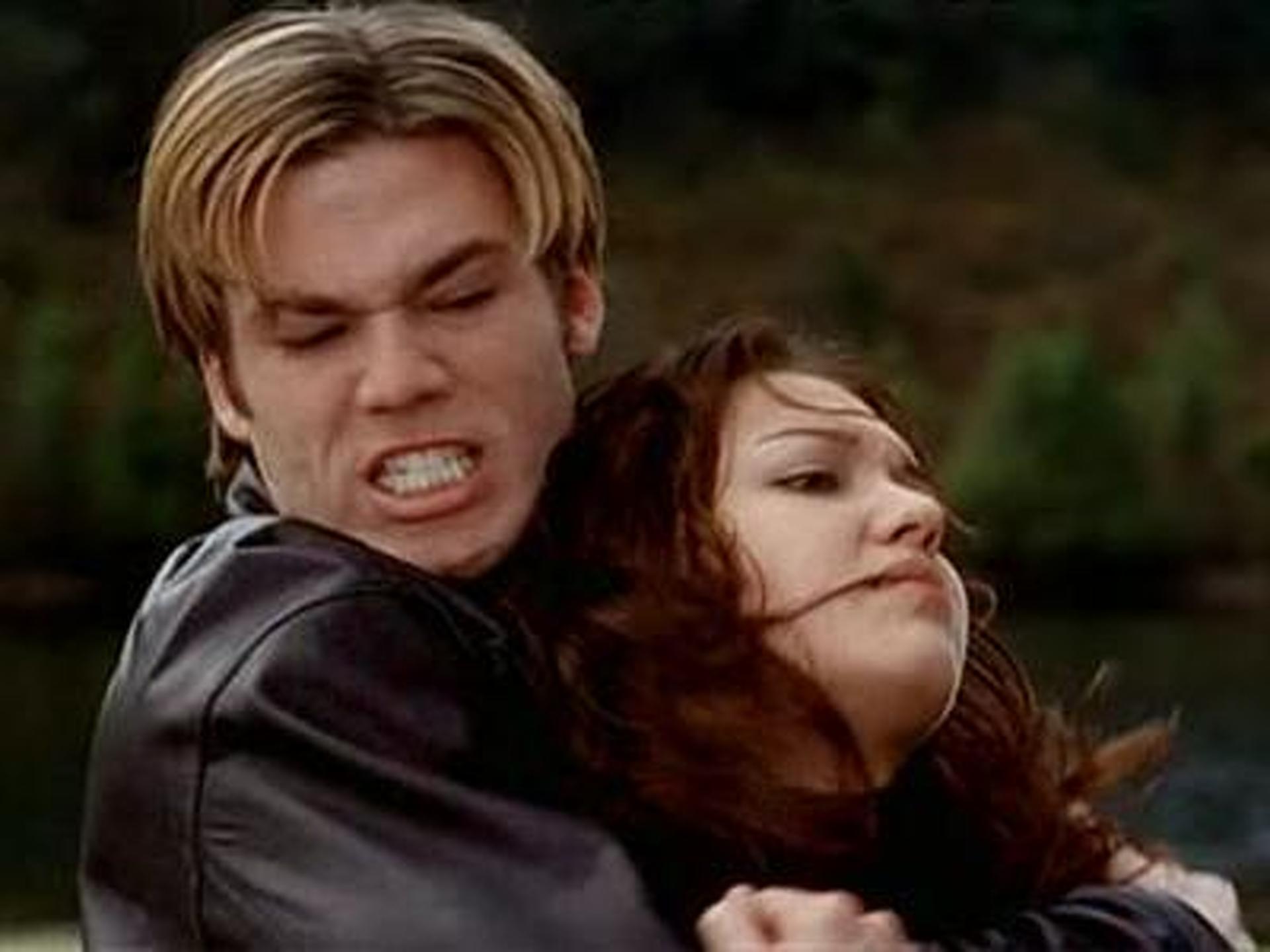 Dark Angel (S01E08): Blah Blah Woof Woof Summary - Season 1 Episode 8 Guide