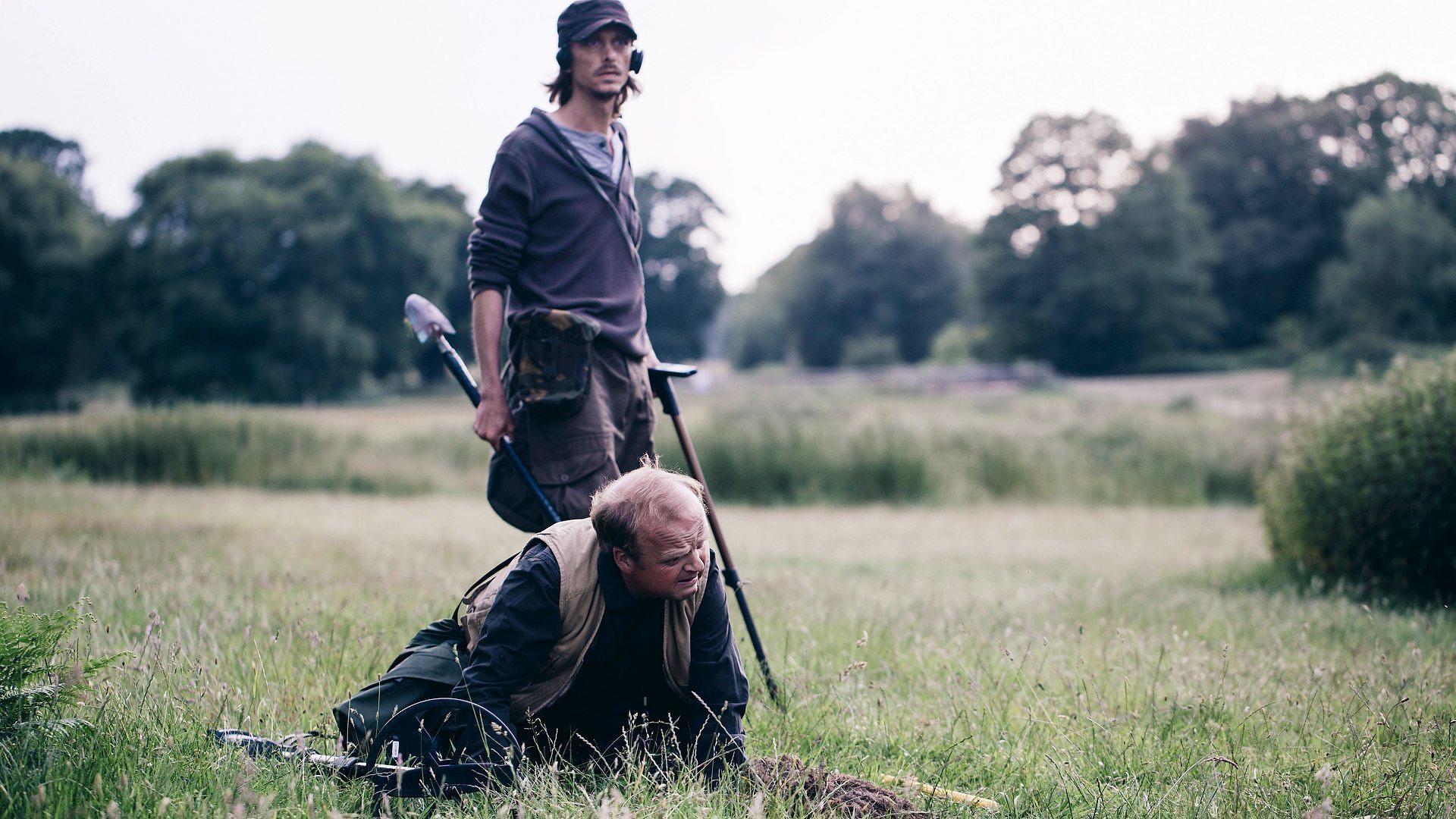 Detectorists (S01E01): Buttons Summary - Season 1 Episode 1 Guide