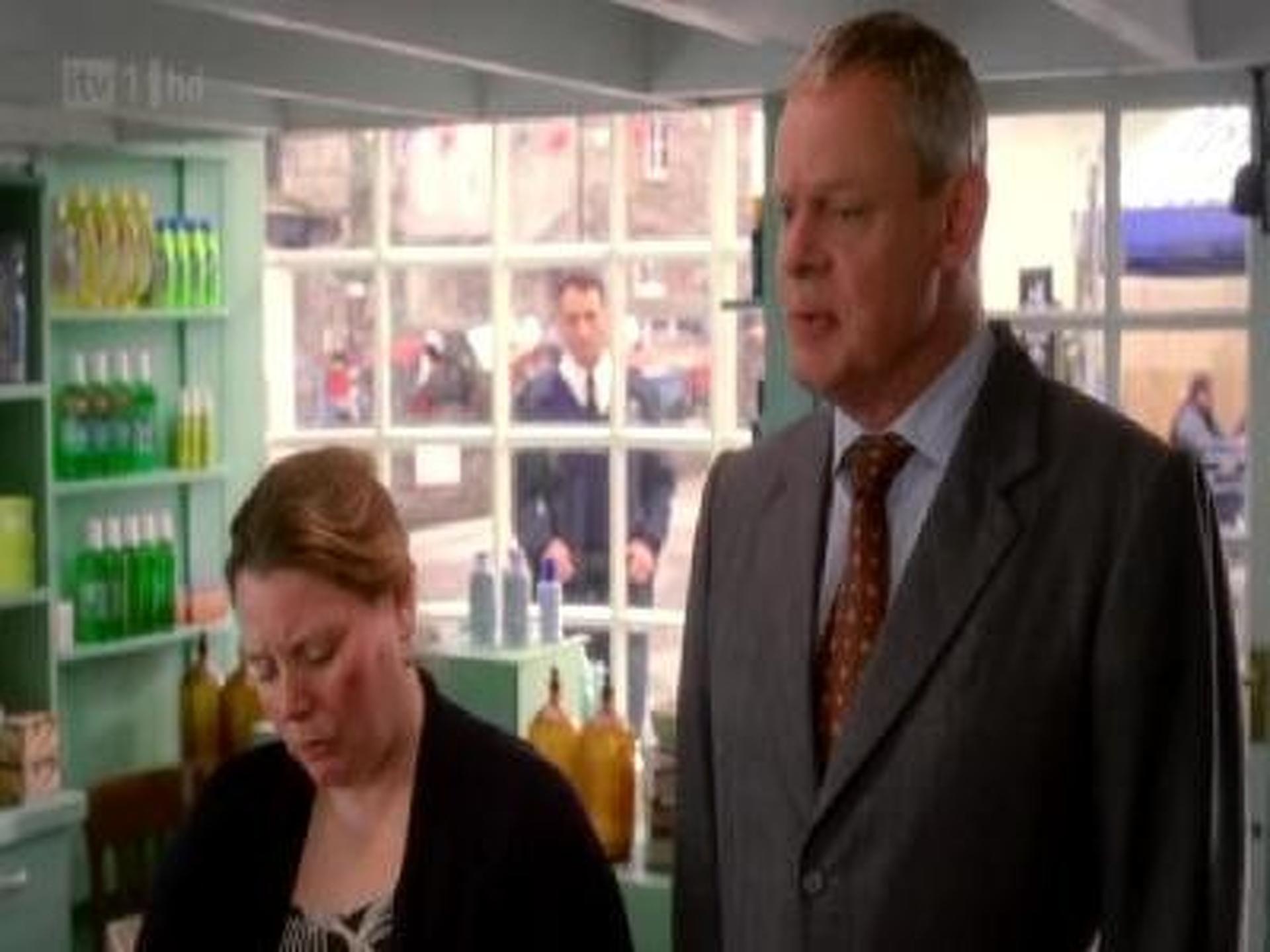 Doc Martin (S05E01): Preserve the Romance Summary - Season 5 Episode 1 ...