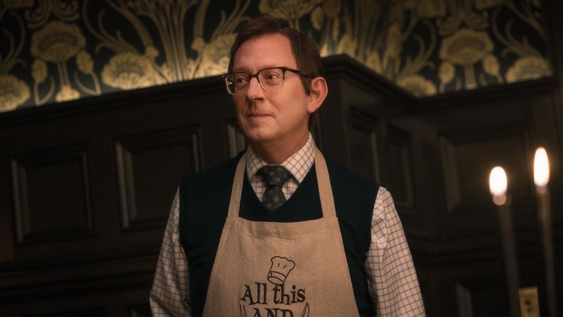 Evil (S02E09): U Is for U.F.O. Summary - Season 2 Episode 9 Guide