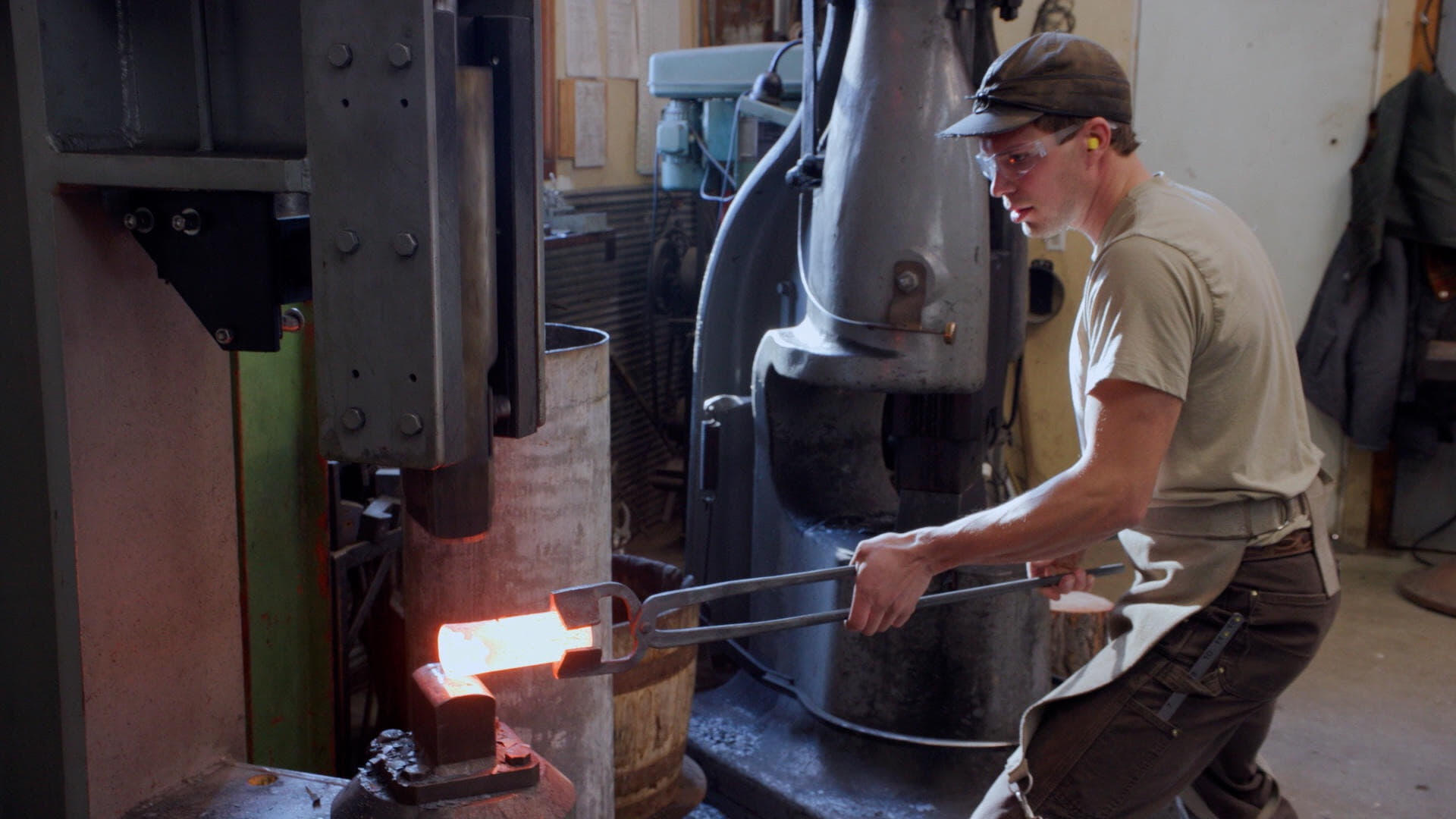 Forged in Fire (S10E02): On the Road: Montana Face-Off Summary - Season ...