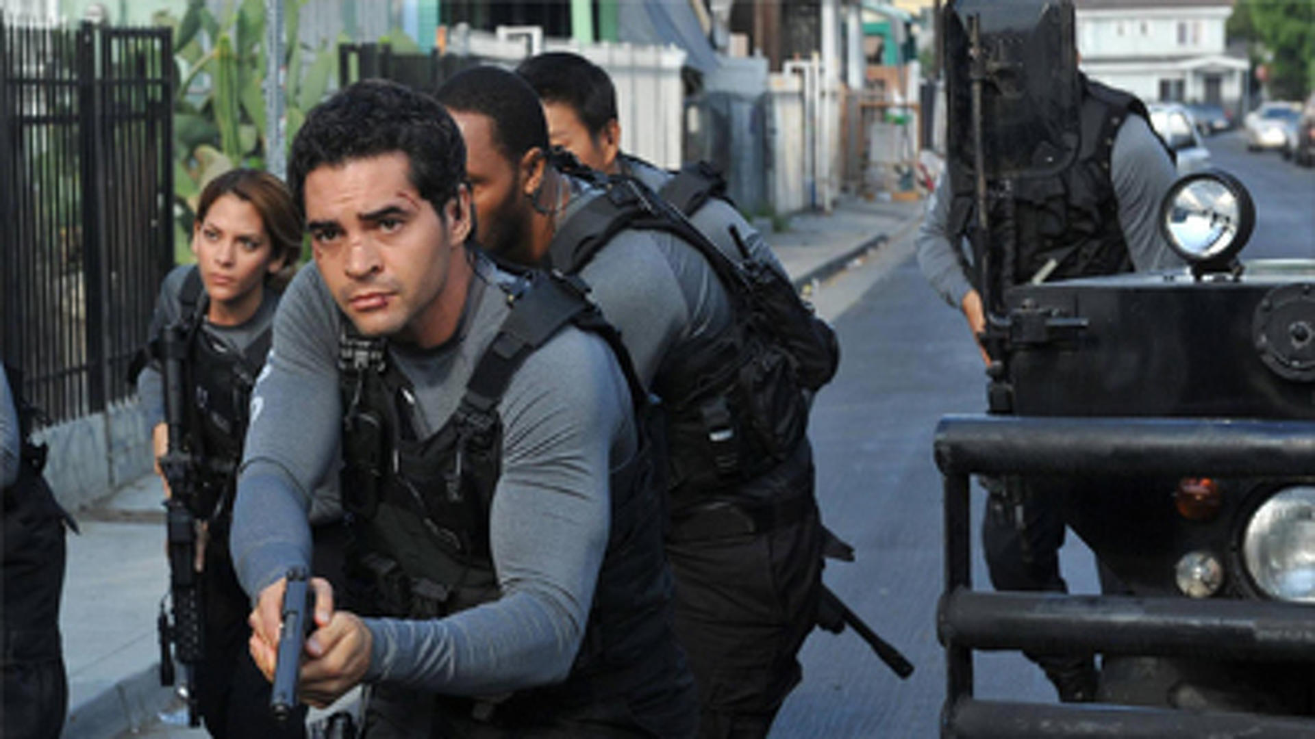 Gang Related (S01E02): Sangre Por Sangre Summary - Season 1 Episode 2 Guide