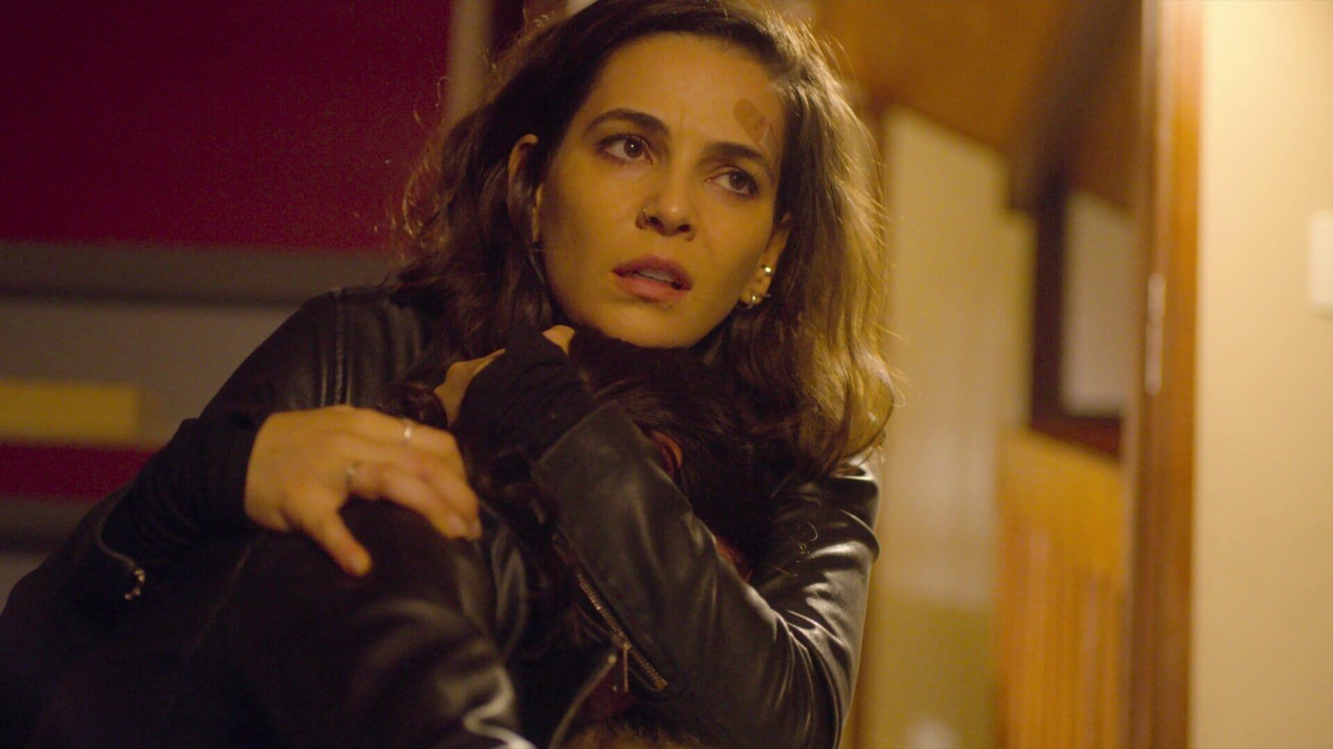 Good Morning, Veronica (S01E06): The Cage Summary - Season 1 Episode 6 ...