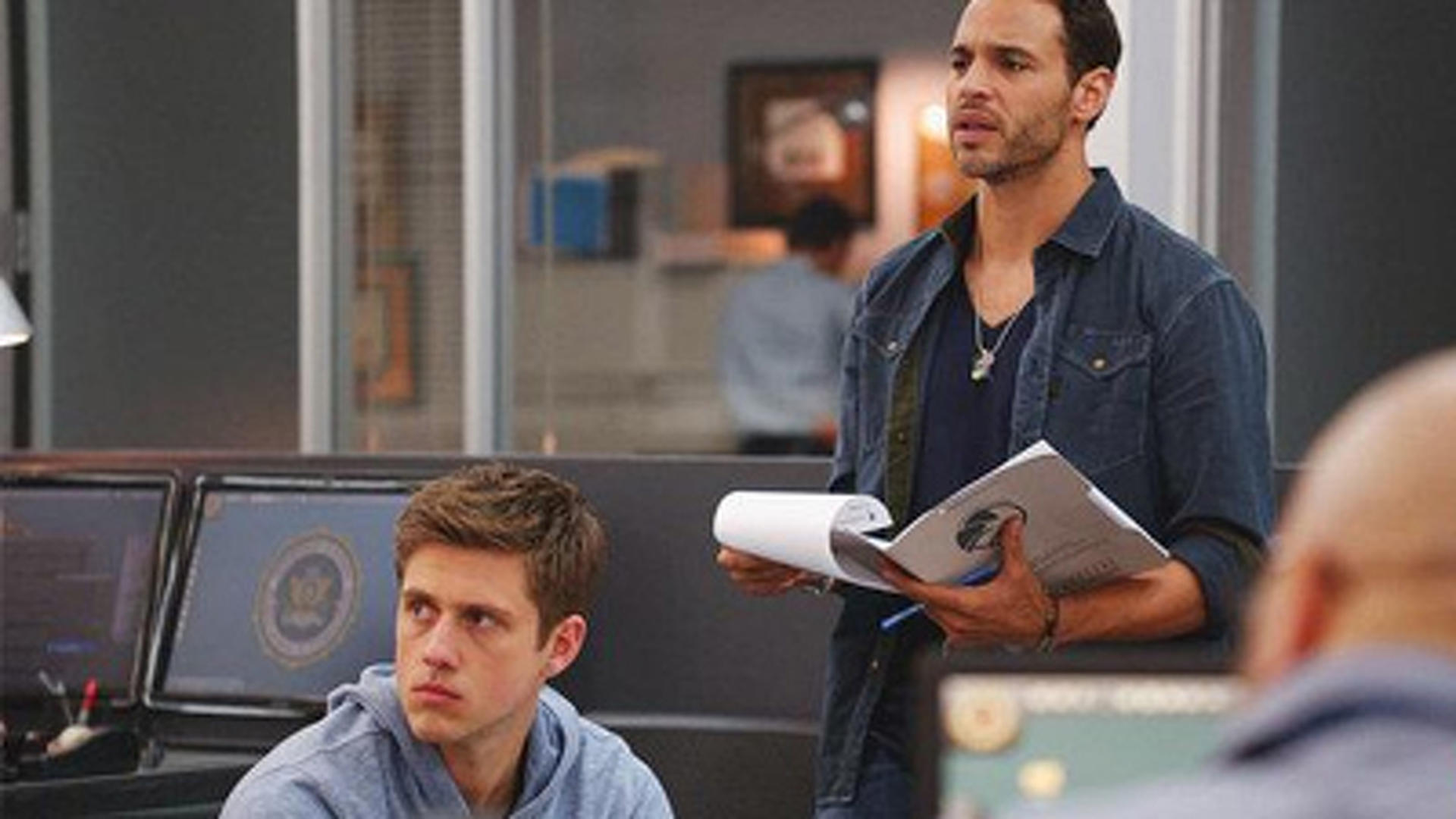 Graceland (S01E01): Pilot Summary - Season 1 Episode 1 Guide