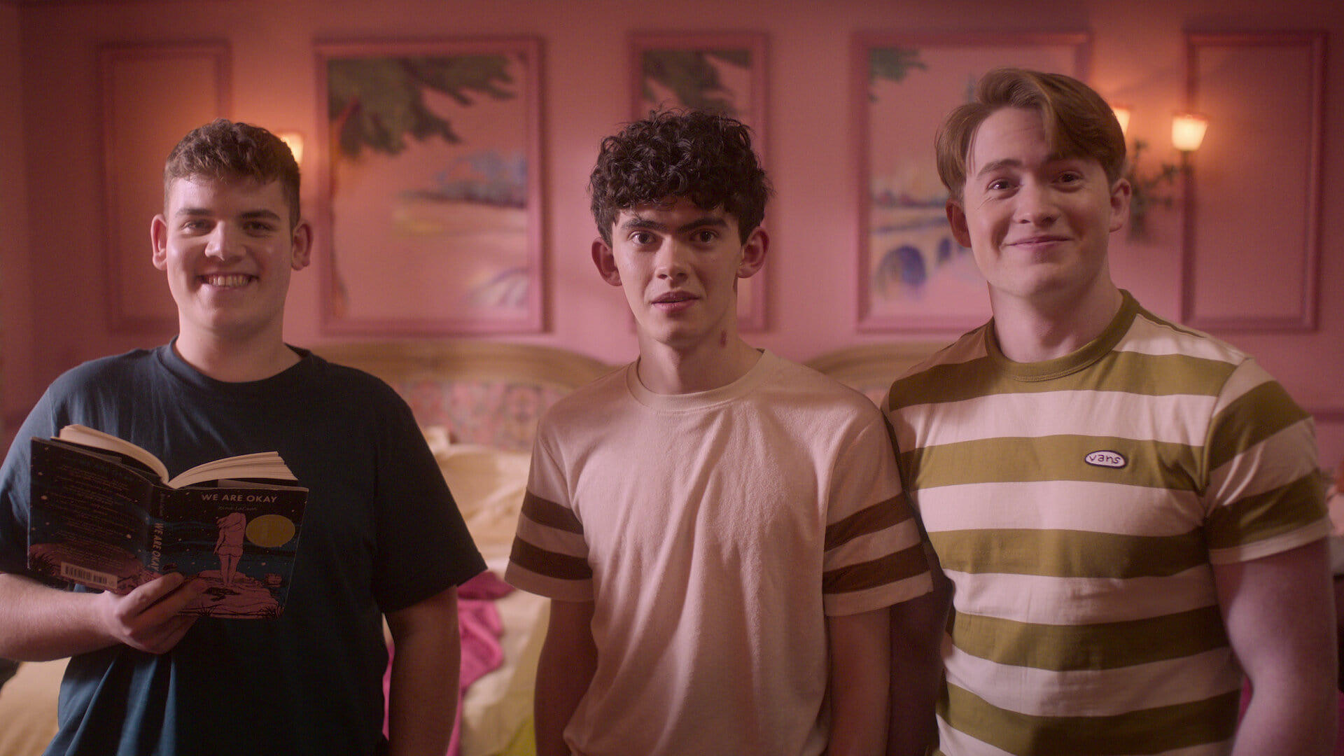 Heartstopper (S02E05): Heat Summary - Season 2 Episode 5 Guide