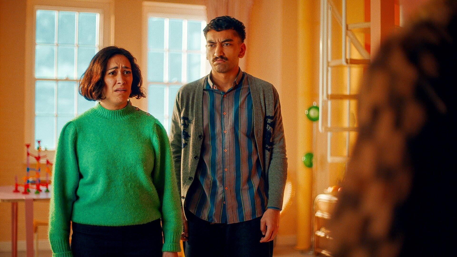 Juice (S02E04): The Bullfighter and the Egg Summary - Season 2 Episode ...