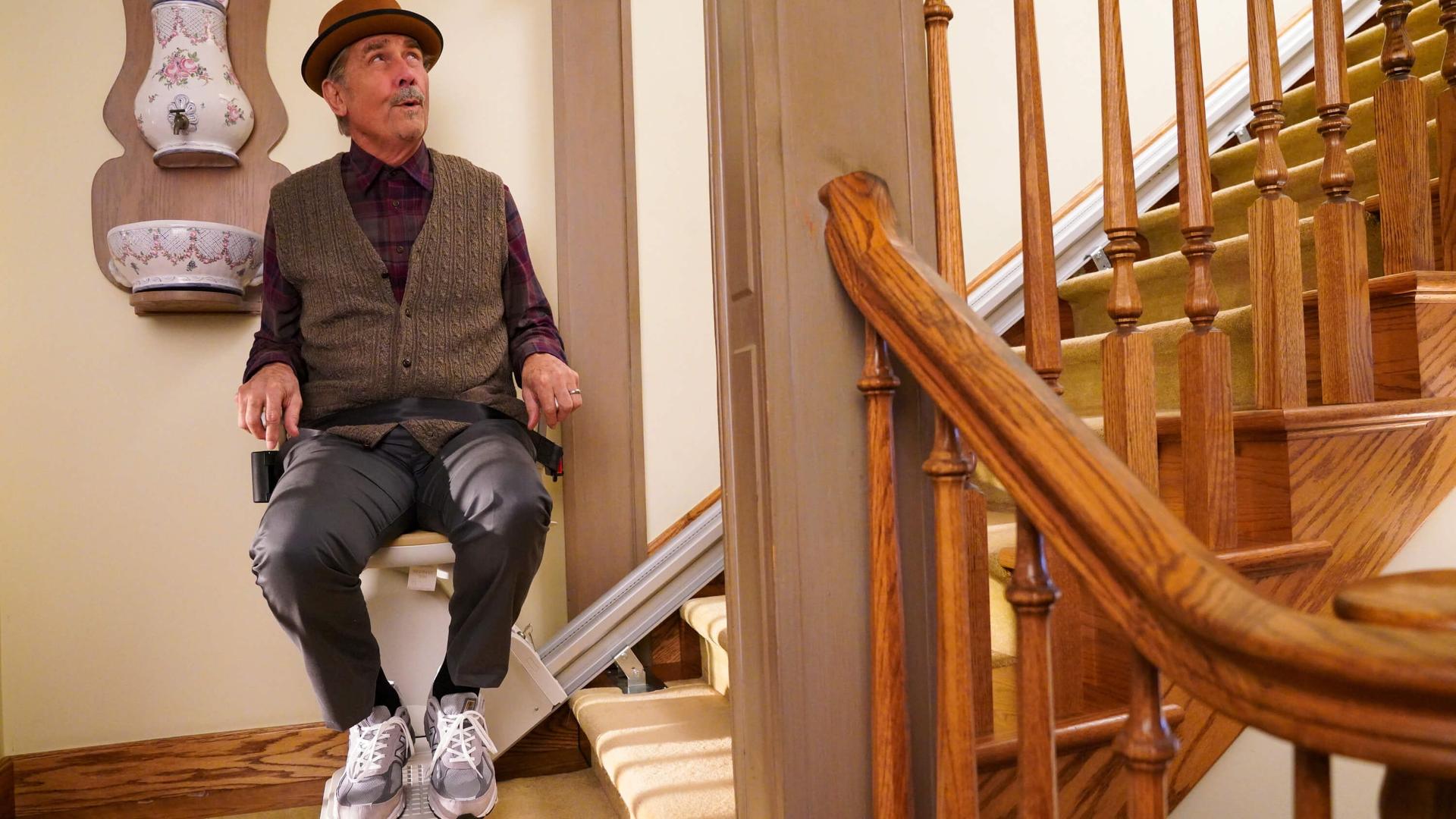 Life in Pieces (S03E21): Video Piercing Model Hangover Summary - Season ...