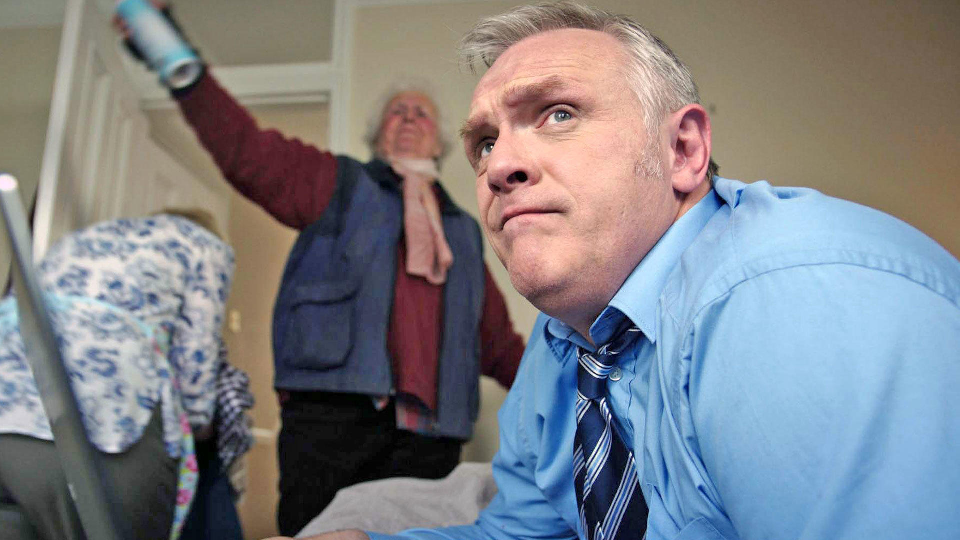 Man Down (S03E01): The Heist Summary - Season 3 Episode 1 Guide