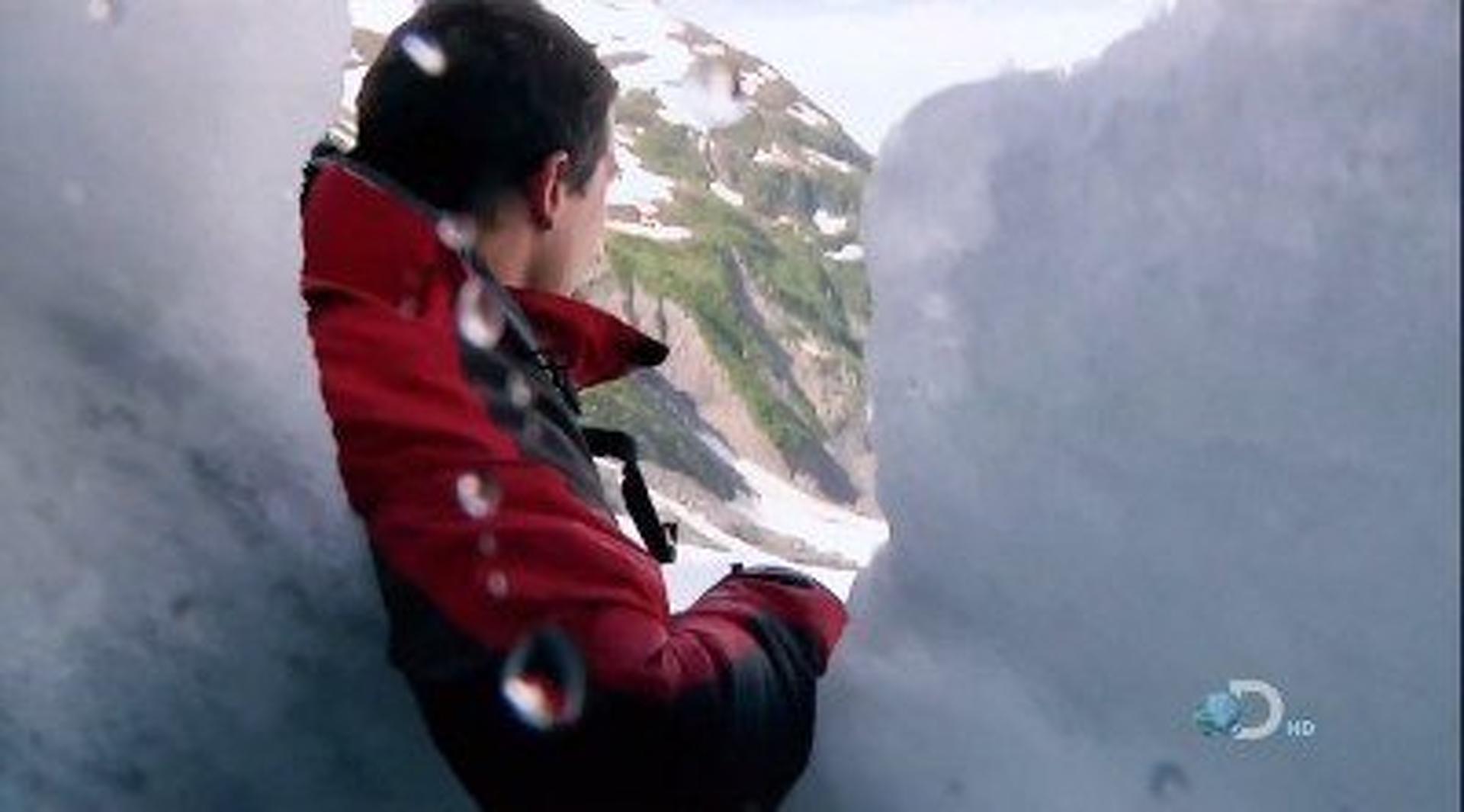 Man vs. Wild (S06E05): Malaysian Archipelago Summary - Season 6 Episode ...