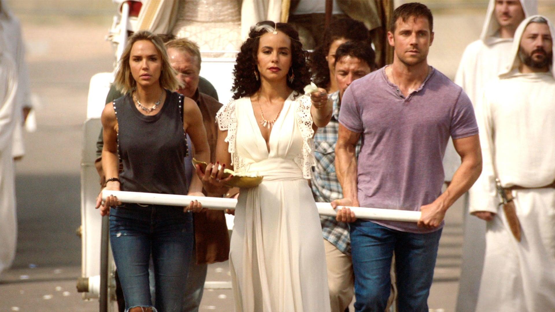 Midnight, Texas (S02E09): Yasss, Queen Summary - Season 2 Episode 9 Guide