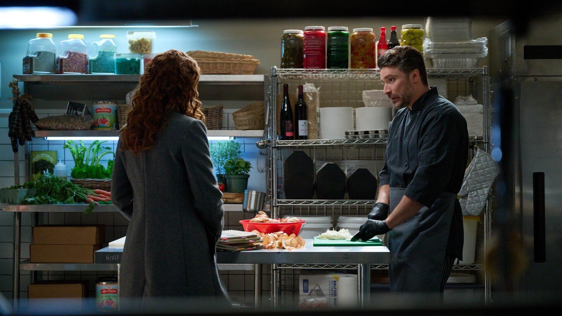 Mistletoe Murders (S02E05): 'Twas the Fight Before Christmas (1 ...