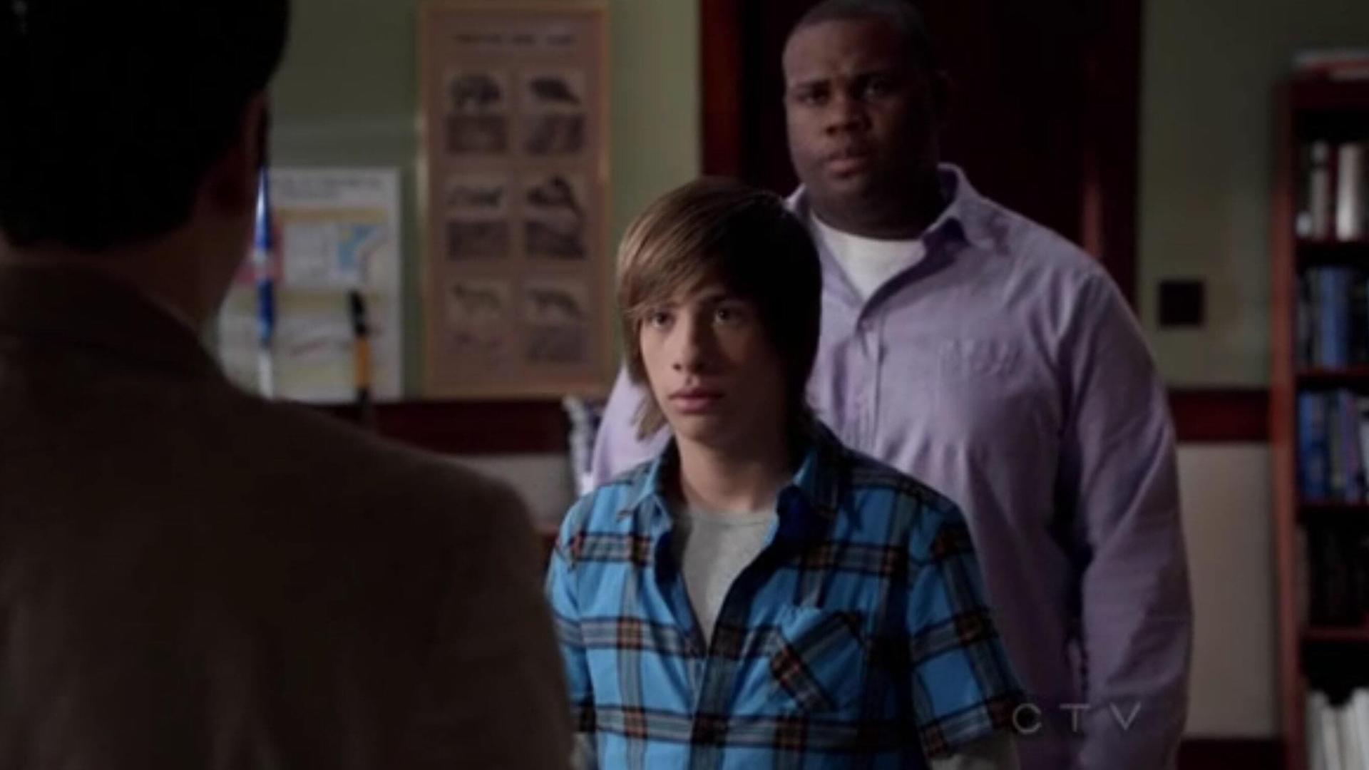 No Ordinary Family (S01E08): No Ordinary Accident Summary - Season 1 ...