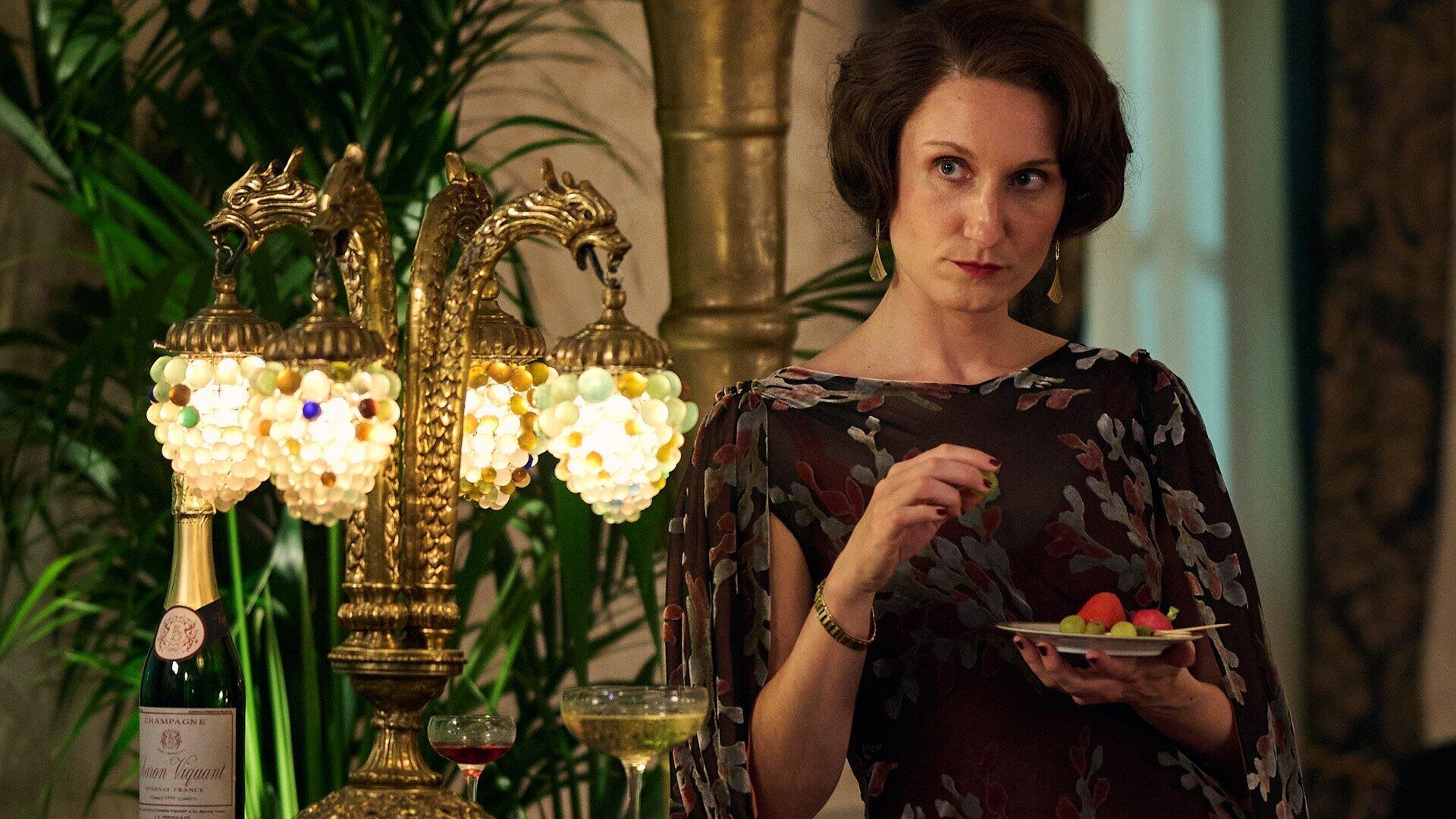 Outrageous (S01E01): The Gathering Storm Summary - Season 1 Episode 1 Guide