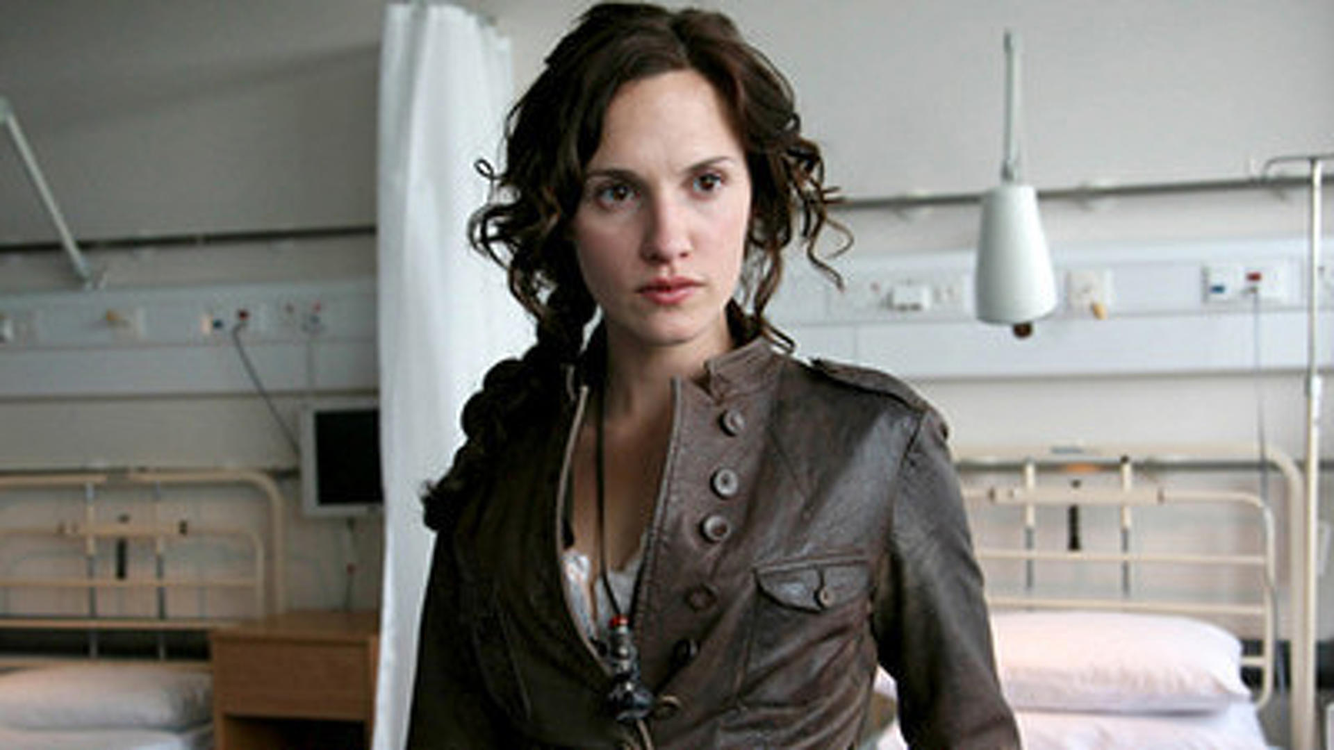 Primeval (S04E03): Season 4, Episode 3 Summary - Season 4 Episode 3 Guide