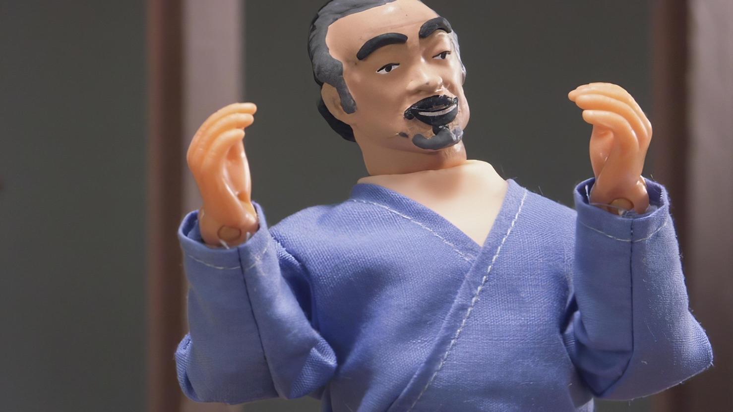 Robot Chicken (S01E09): S&M Present Summary - Season 1 Episode 9 Guide