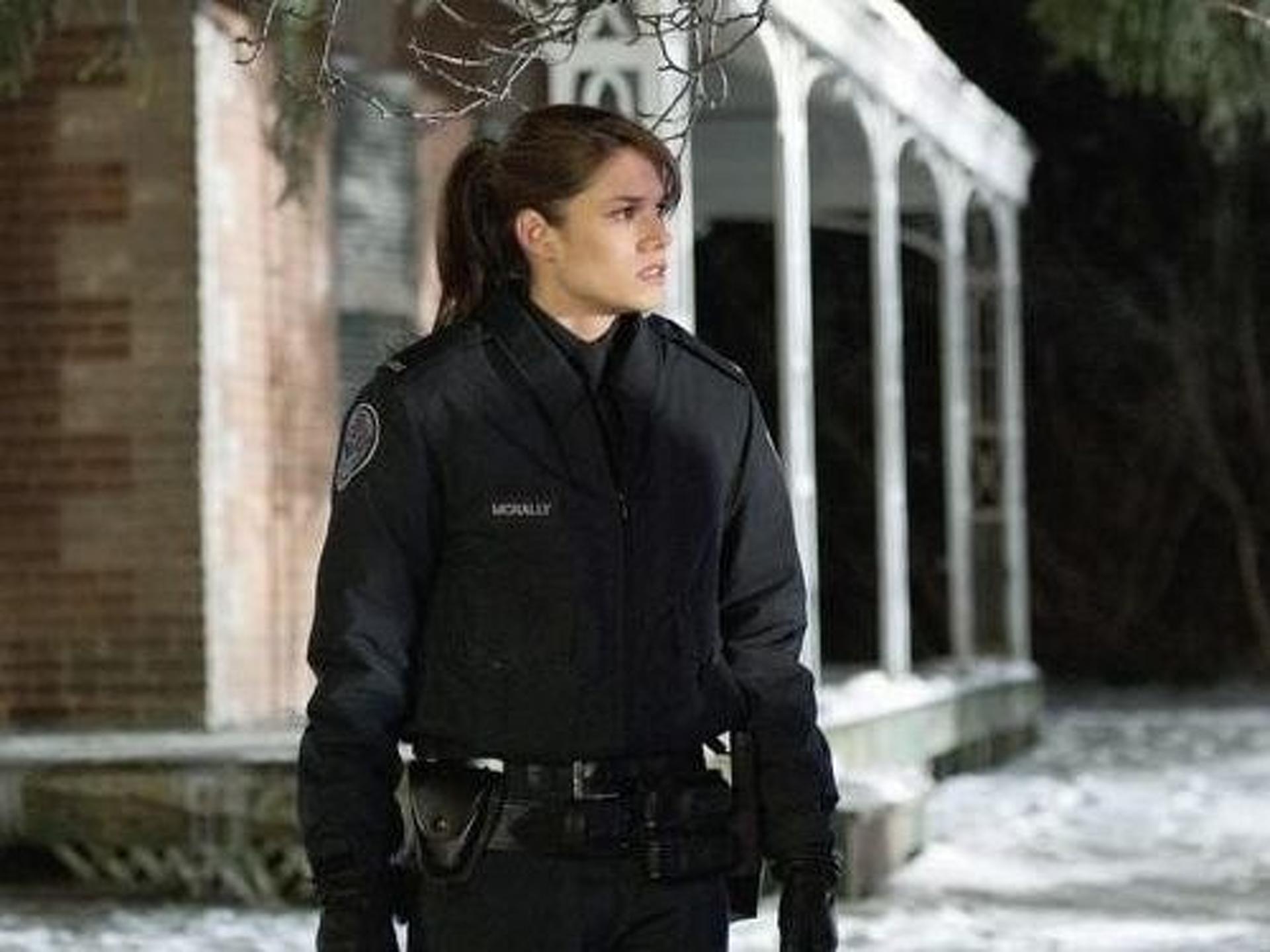 Rookie Blue (S02E12): On the Double Summary - Season 2 Episode 12 Guide