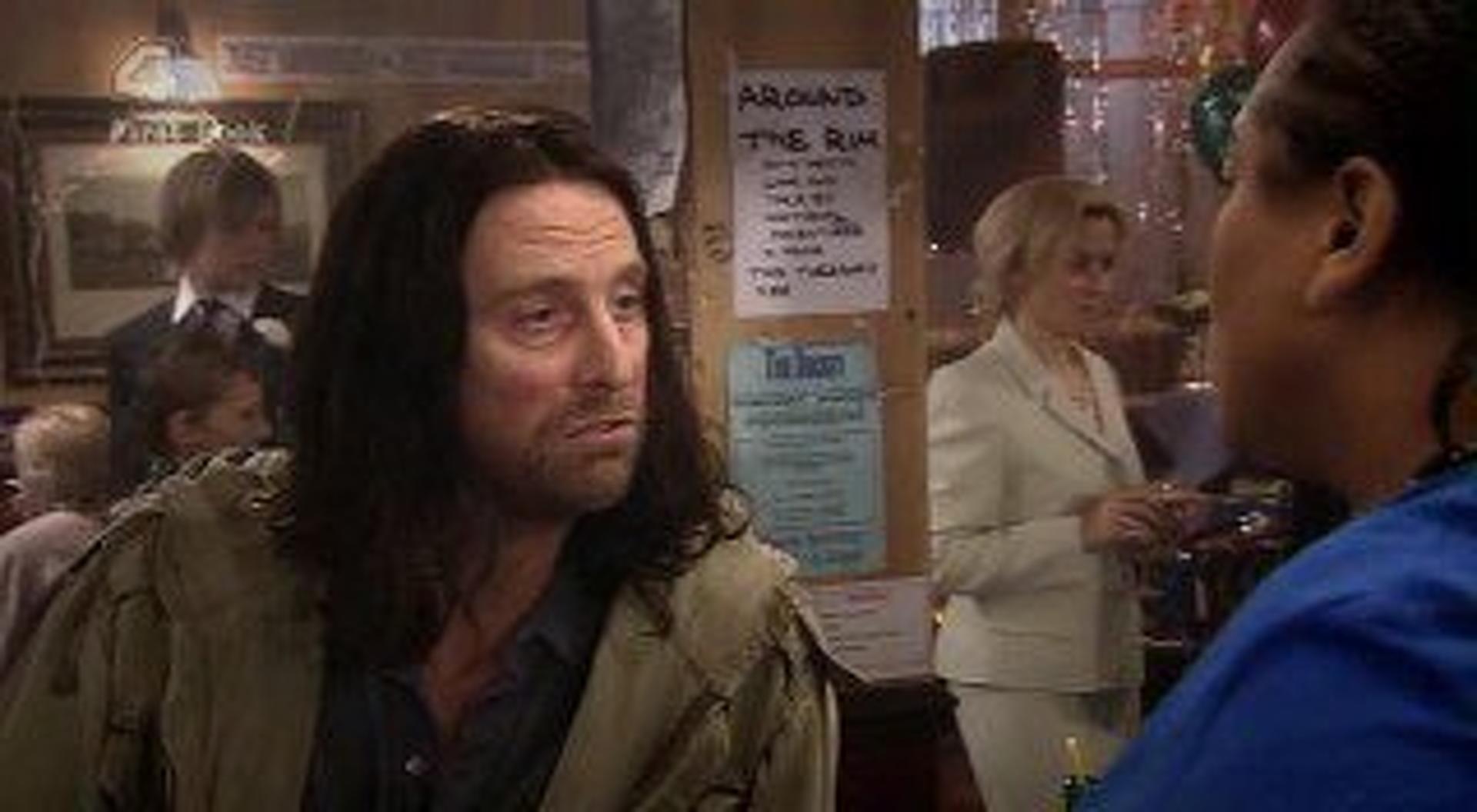 Shameless (UK) (S05E13): Date a Death Summary - Season 5 Episode 13 Guide