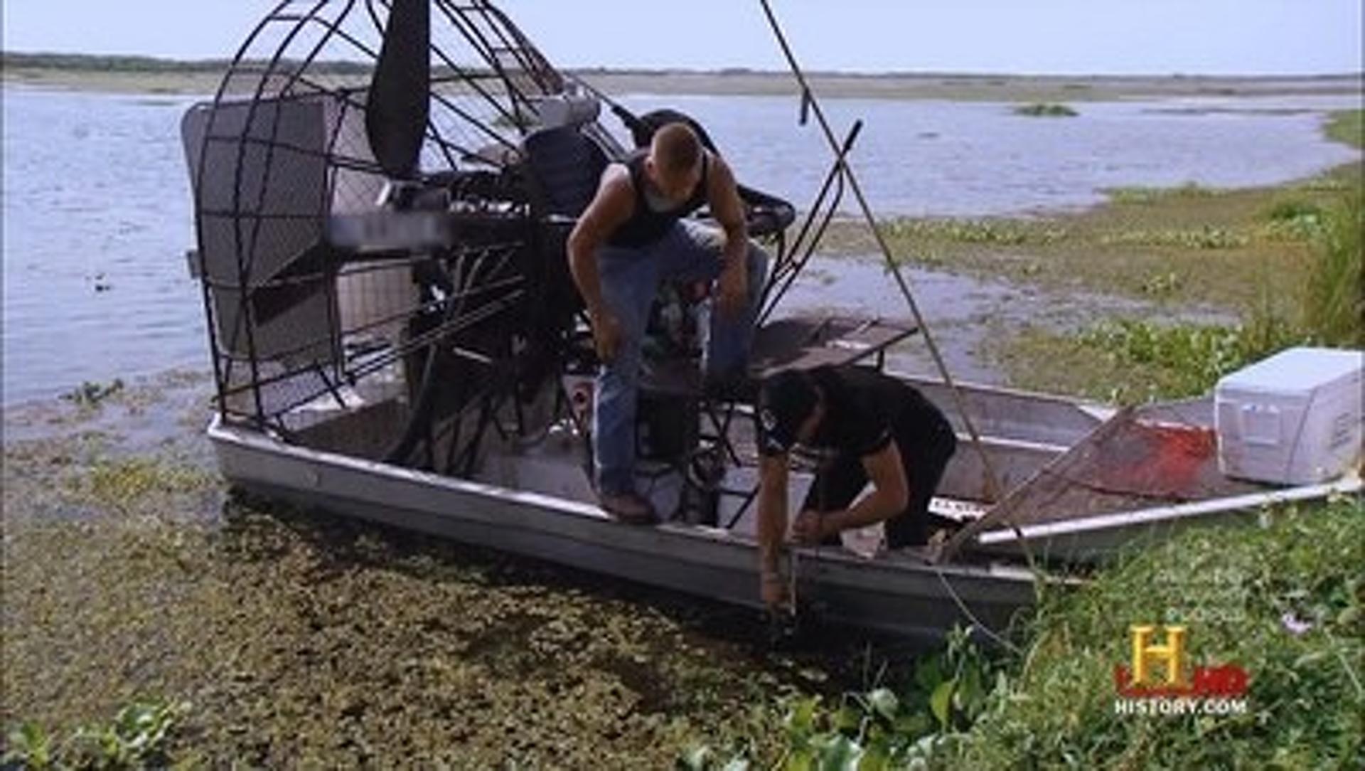 Swamp People (S03E11): Under Siege Summary - Season 3 Episode 11 Guide