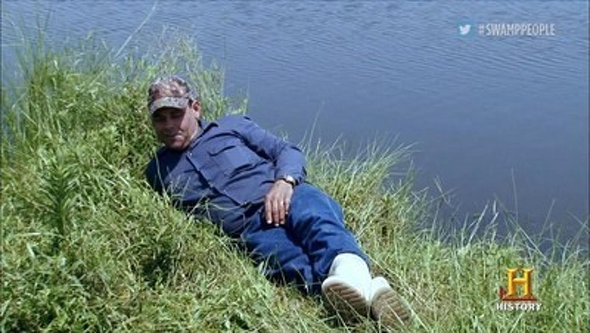 Swamp People (S03E20): Man Down Summary - Season 3 Episode 20 Guide