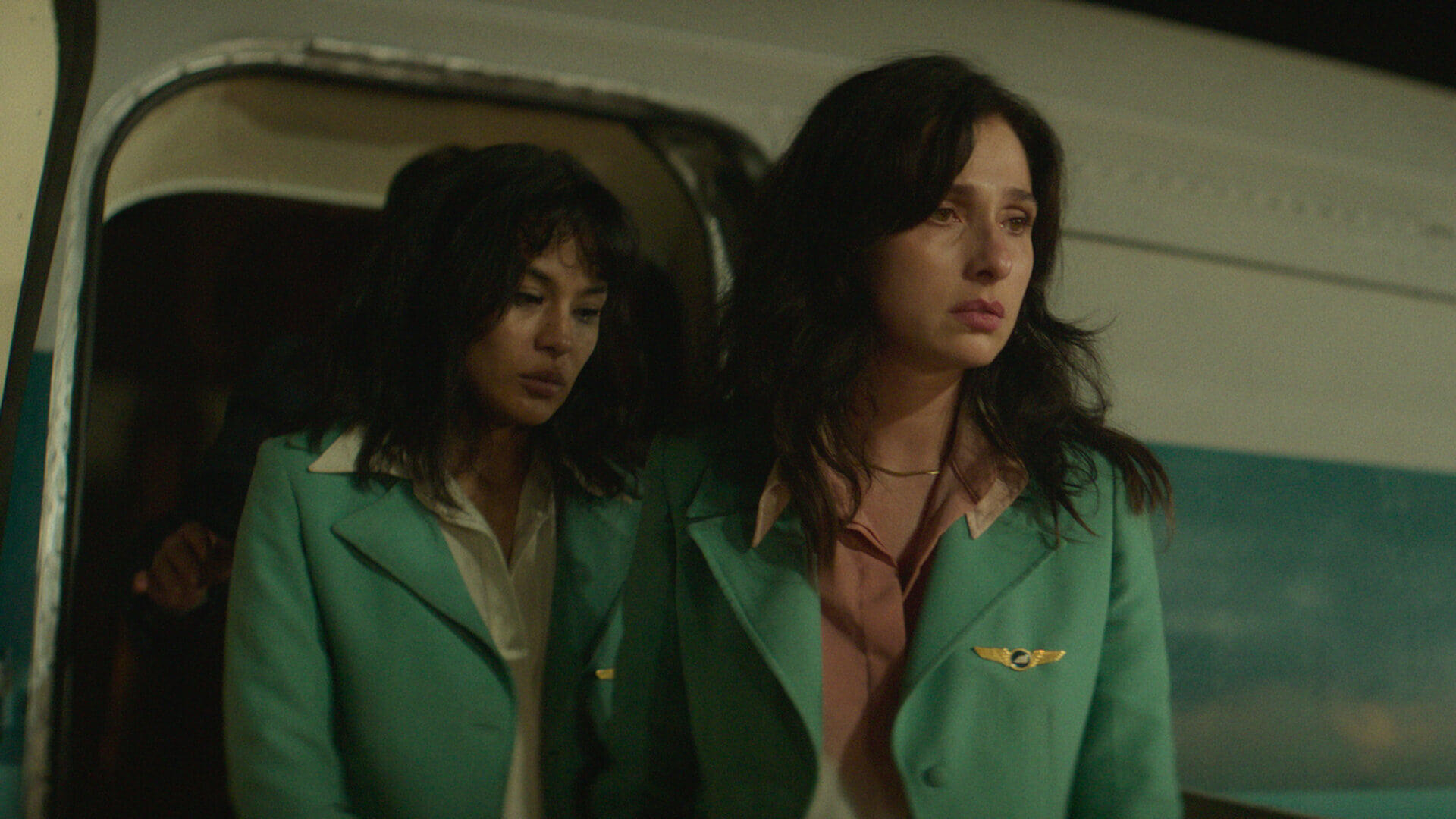 The Hijacking of Flight 601 (S01E06): The Woman Who Knew Too Much ...