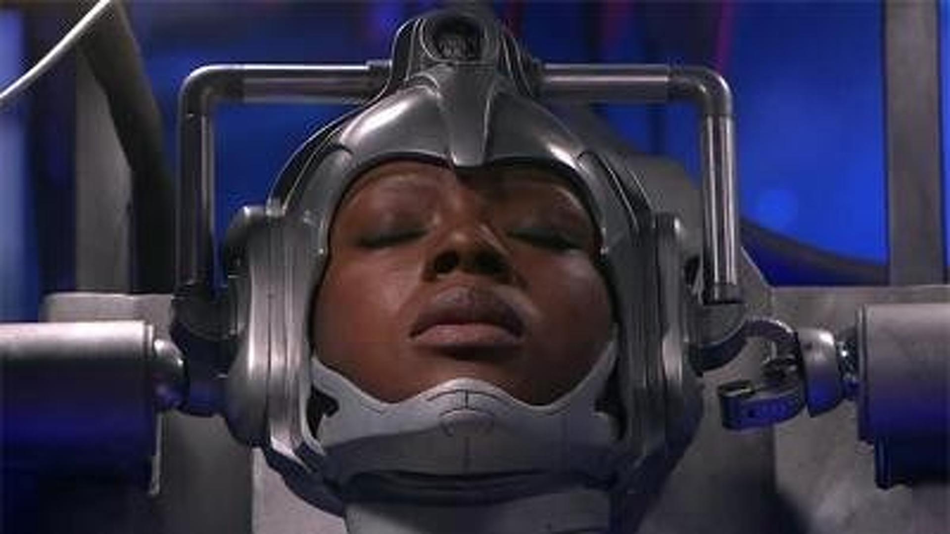 Torchwood (S01E04): Cyberwoman Summary - Season 1 Episode 4 Guide