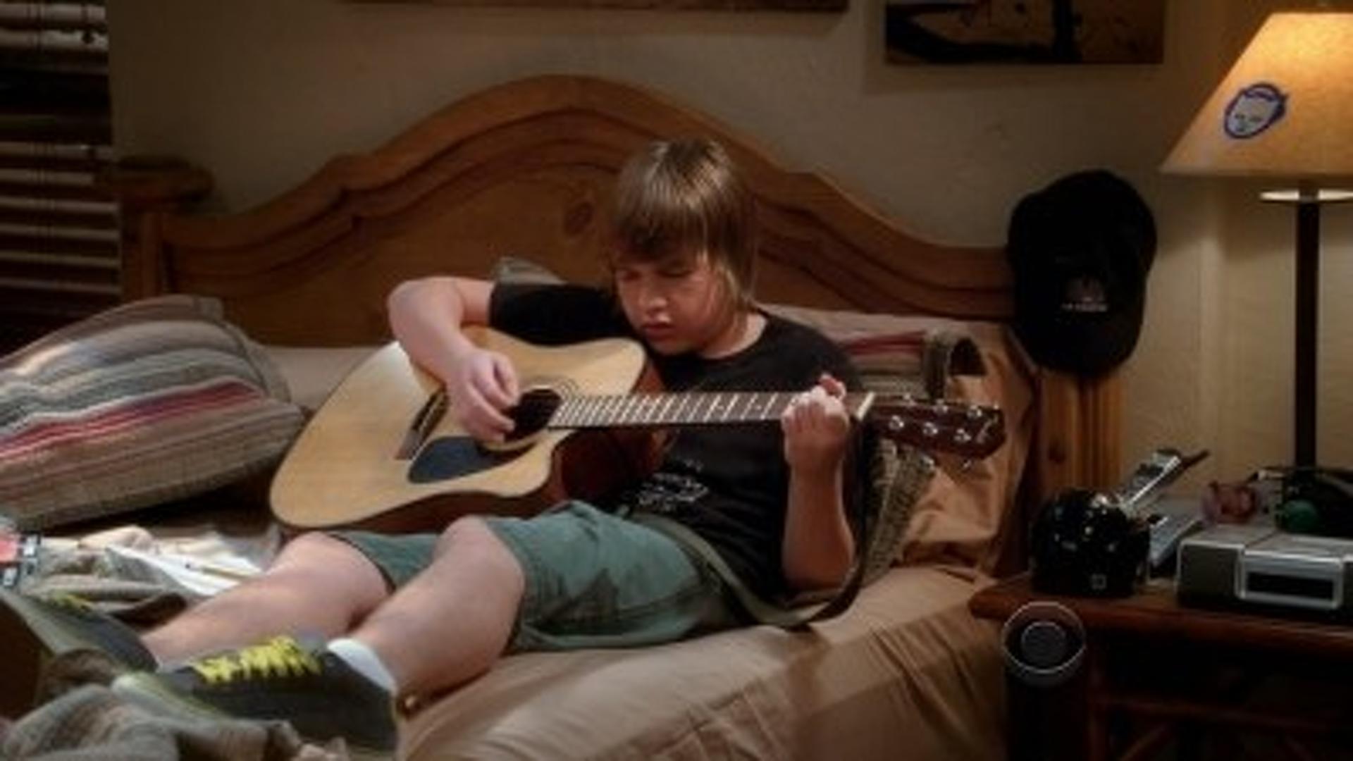 Two and a Half Men (S07E12): Fart Jokes, Pie and Celeste Summary ...