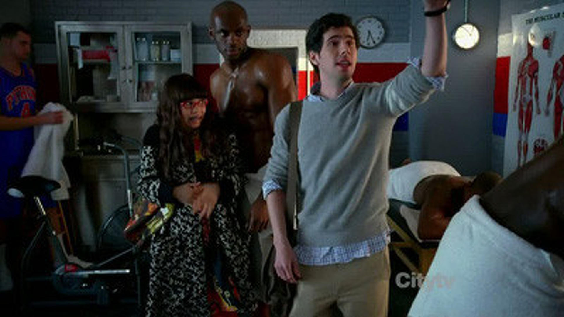 Ugly Betty (S03E15): There's No Place Like Mode Summary - Season 3 ...