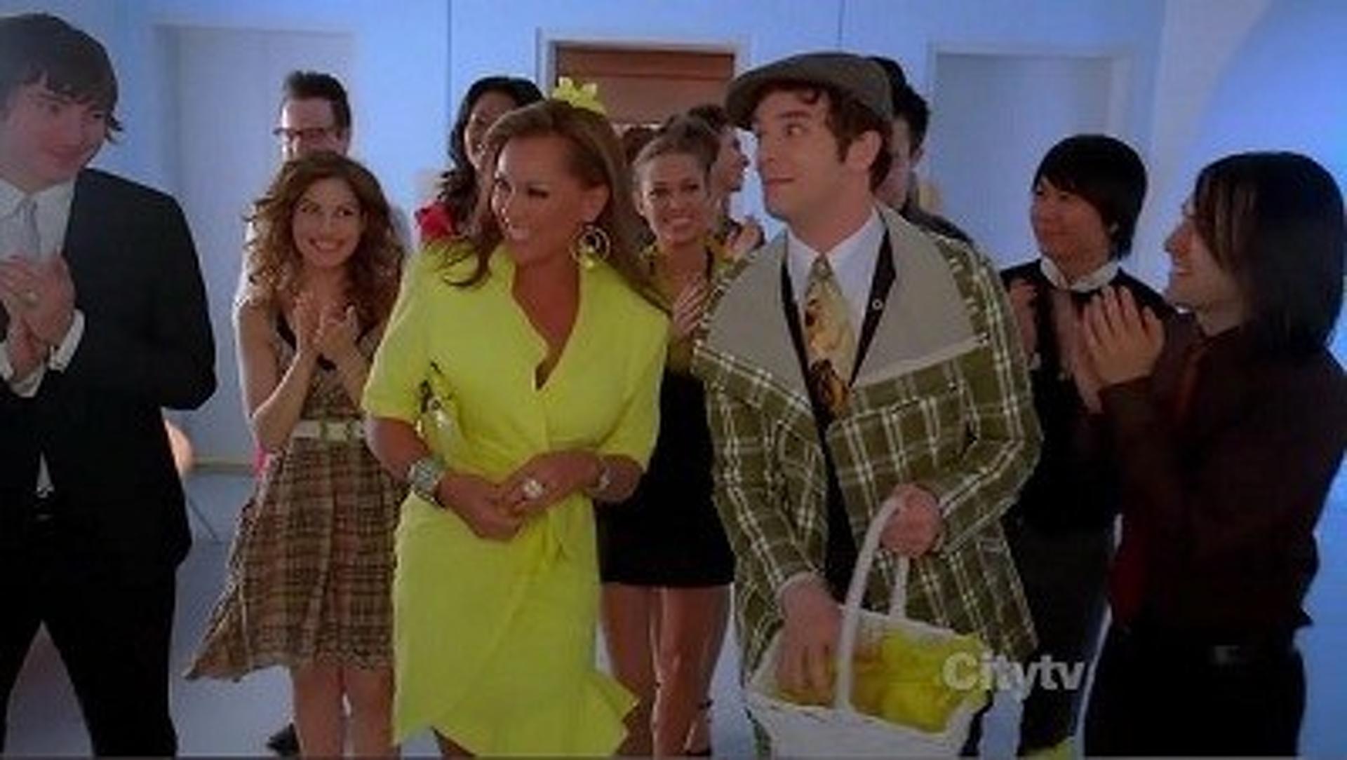 Ugly Betty (S03E24): The Fall Issue Summary - Season 3 Episode 24 Guide