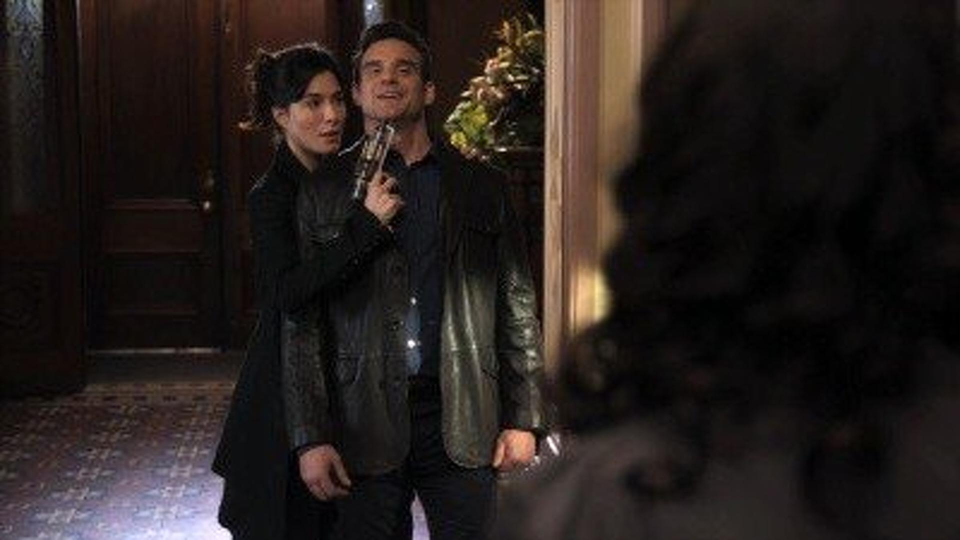 Warehouse 13 (S02E01): Time Will Tell Summary - Season 2 Episode 1 Guide