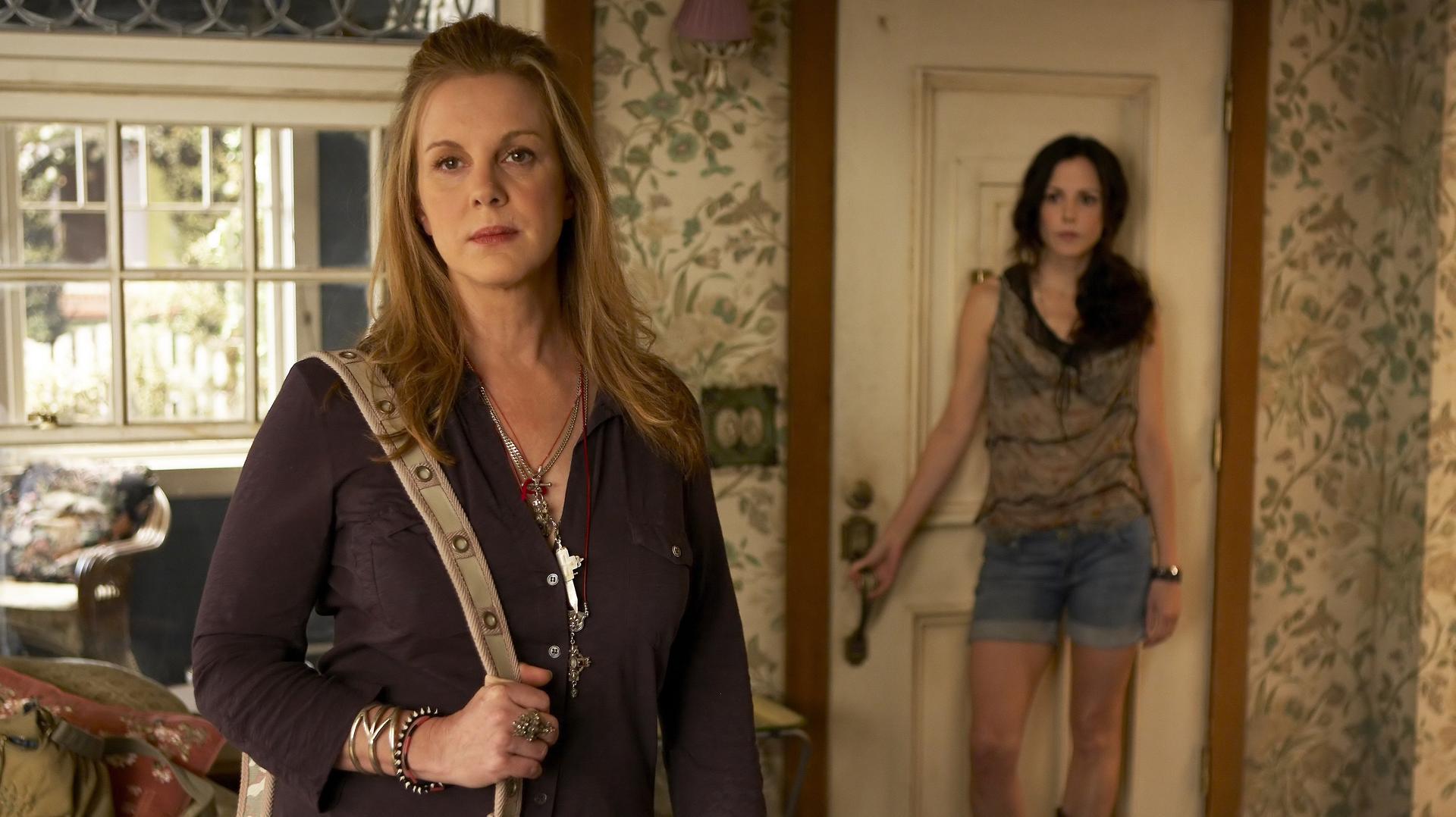 Weeds (S05E04): Super Lucky Happy Summary - Season 5 Episode 4 Guide
