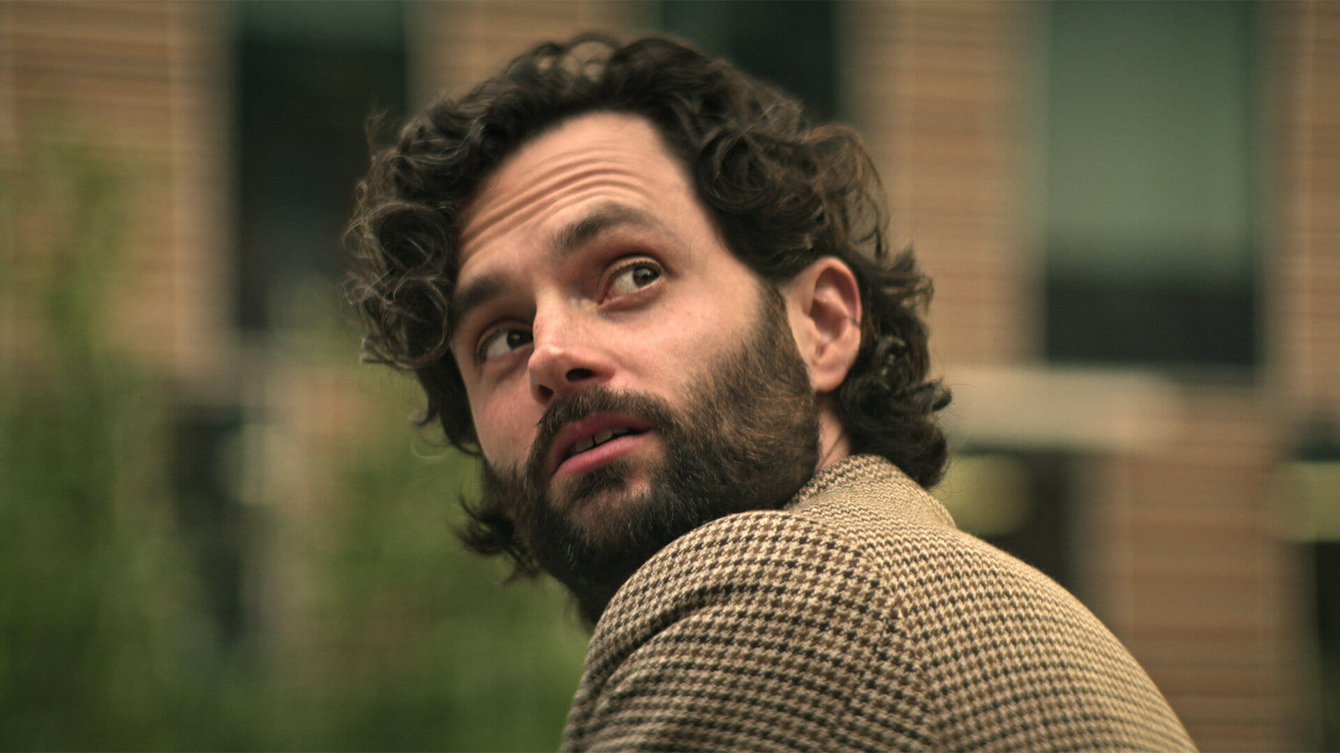 YOU (S04E01): Joe Takes a Holiday Summary - Season 4 Episode 1 Guide