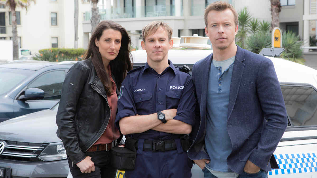 Bite Club Season 1 Episode Guide & Summaries and TV Show Schedule